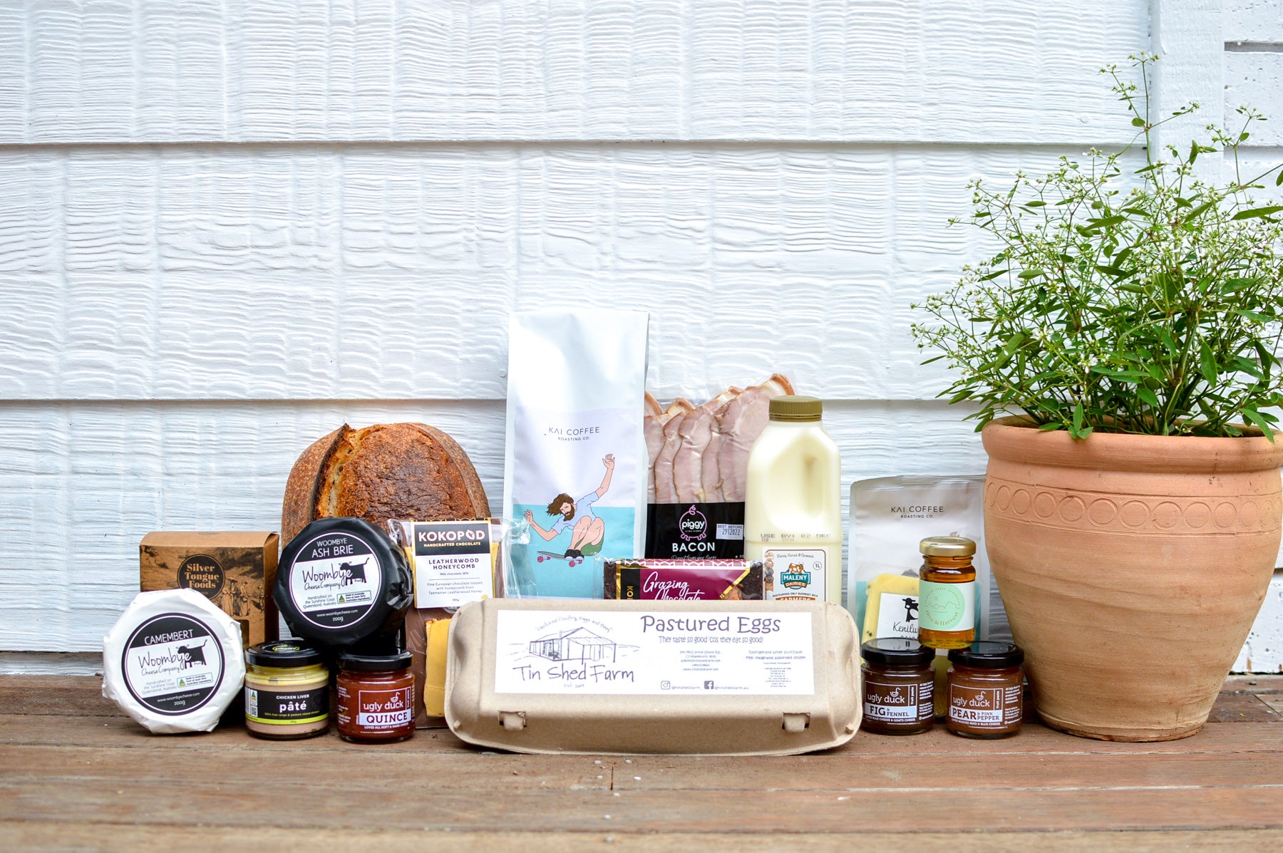 Local, gourmet food hampers delivered to your Sunshine Coast hotel ...